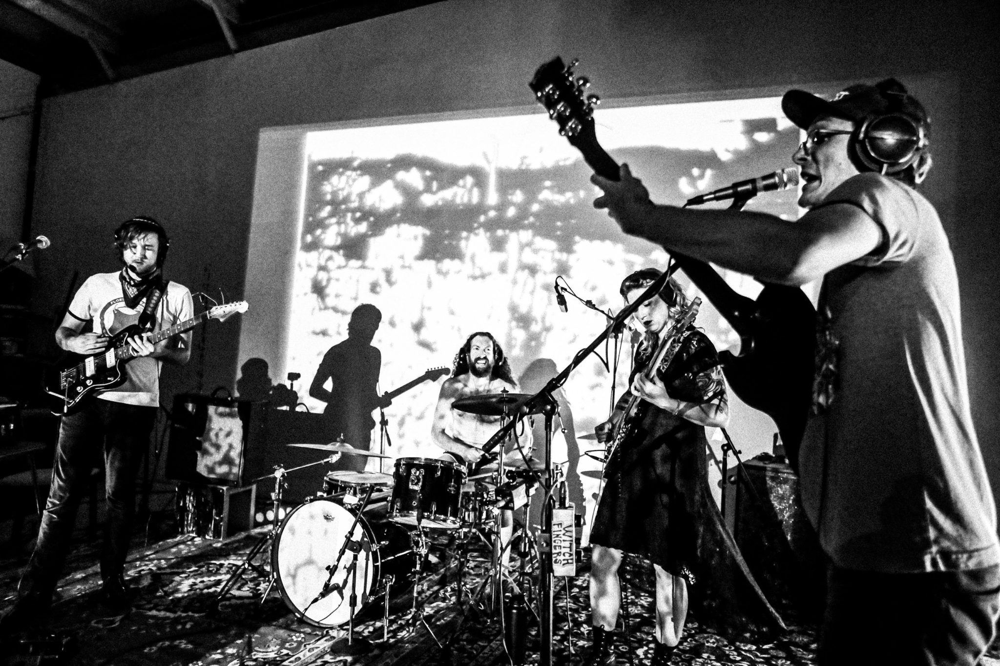 Interview: Dylan Sizemore of Frankie and the Witch Fingers ...
